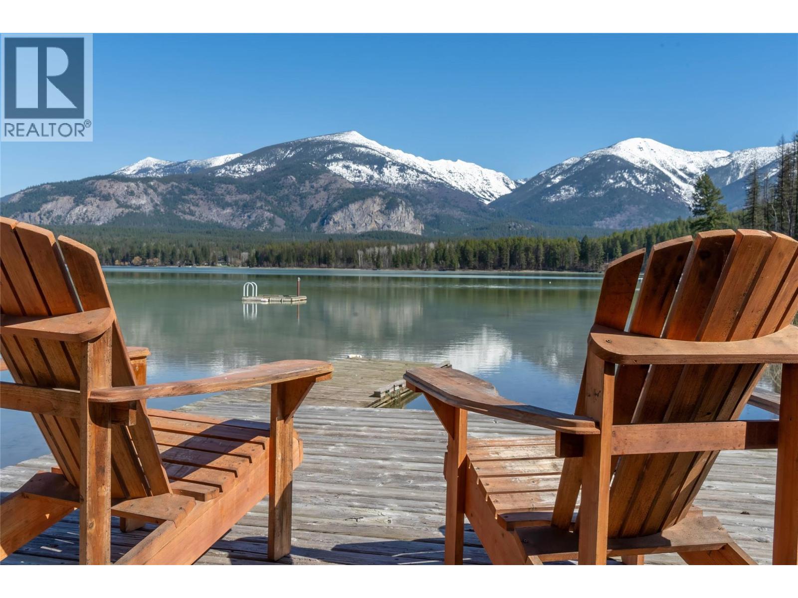 For sale: 1415 Tie Lake Shore S Road, Jaffray, British Columbia V0B1T0 ...