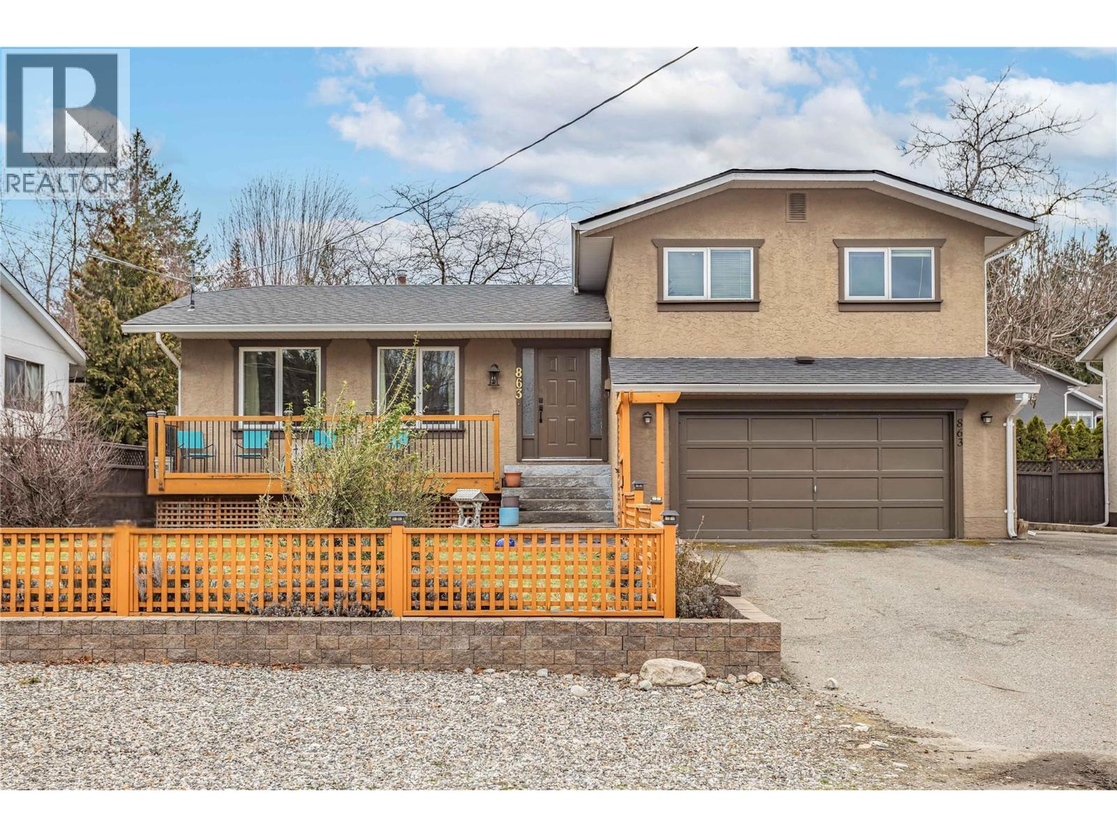 For sale: 863 Hammer Avenue, Kelowna, British Columbia V1W2B7 ...
