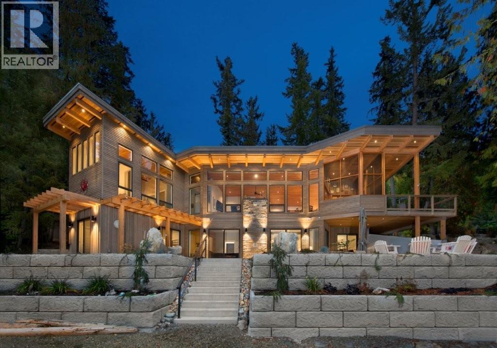 For sale: 4125 Eagle Bay Road, Eagle Bay, British Columbia V0E1T0 ...