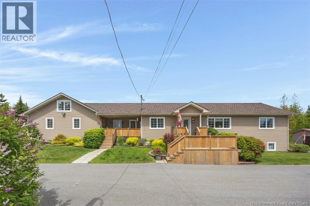 For sale: 735 Hillcrest Road, Saint John, New Brunswick E2N2B6 ...