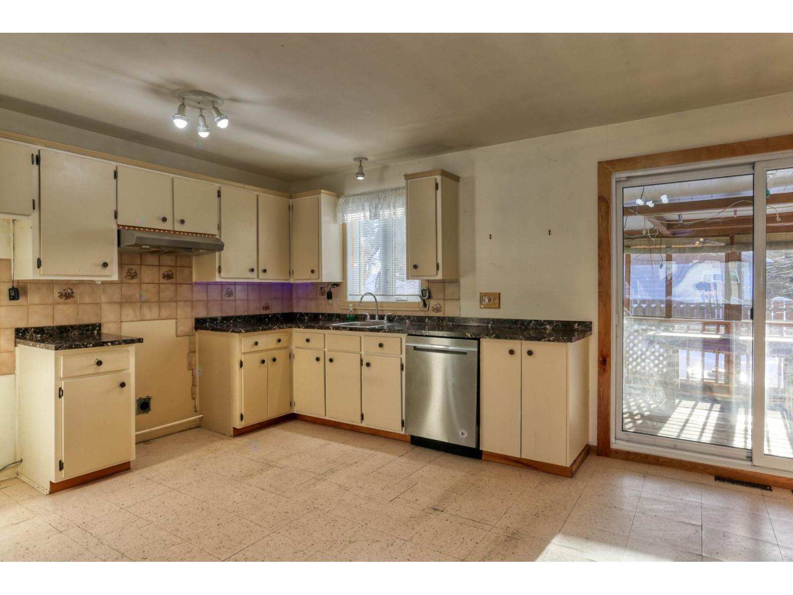 À vendre : 429 Rue Beaudry, Trois-Rivières, Québec G8T5B6 - 22995338 ...