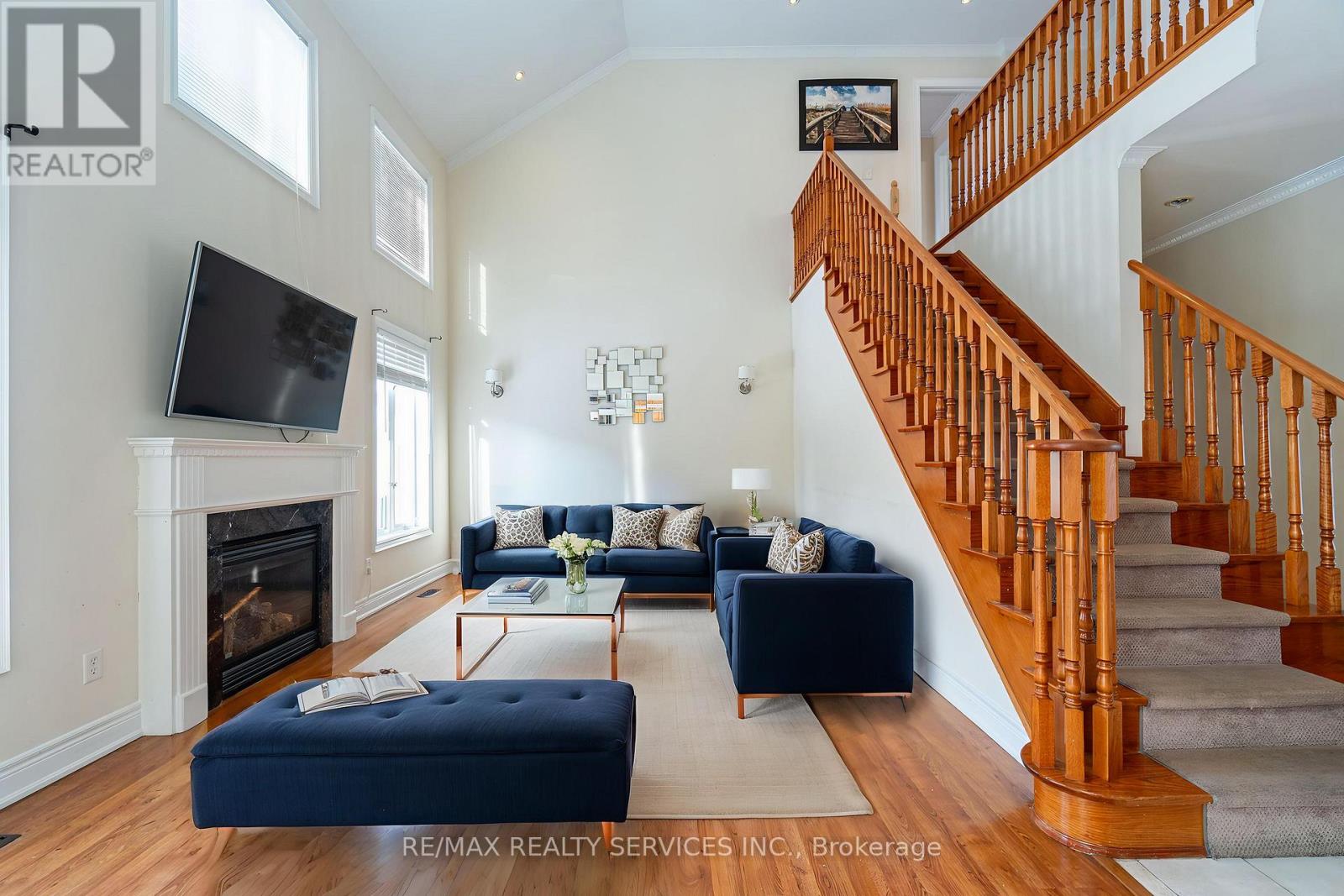 For sale: 52 MOUNT ROYAL CIRCLE, Brampton (Vales of Castlemore North ...