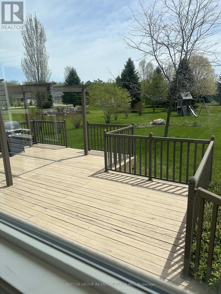 For sale: 60 O'NEILL CIRCLE, Springwater (Phelpston), Ontario L0L2K0 ...