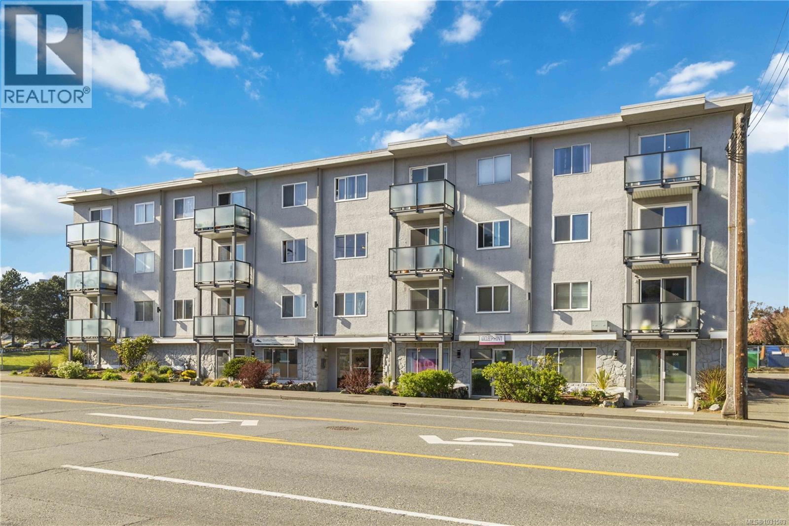 For sale: 302 904 Hillside Ave, Victoria, British Columbia V8T1Z8 ...