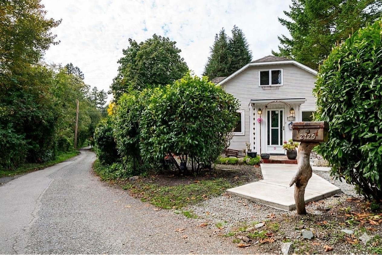For sale: 2725 GORDON AVENUE, Surrey, British Columbia V4A3J2 ...