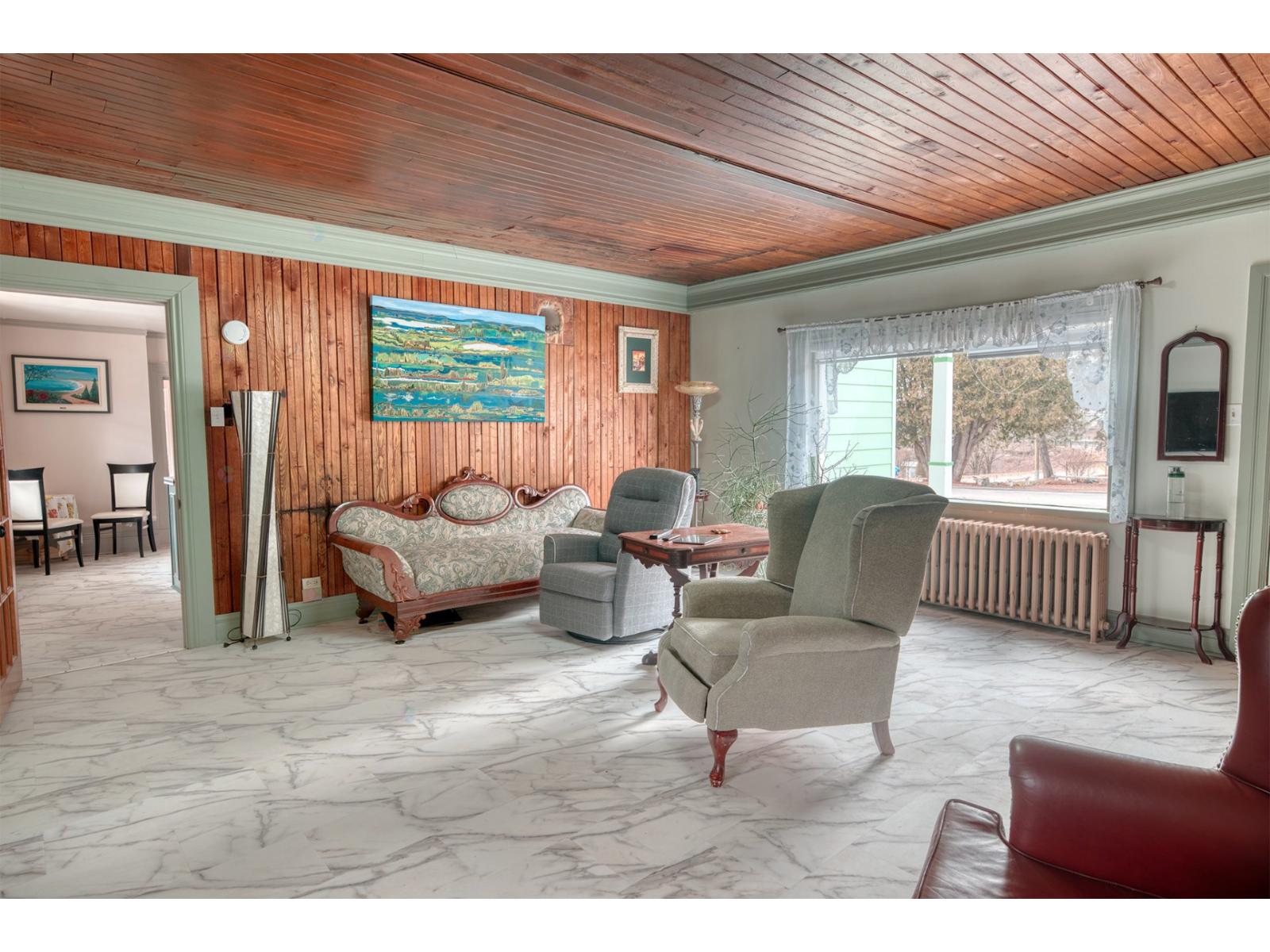 À vendre : 170 Rue Joseph-Lucien-Malo, Papineauville, Québec J0V1R0 ...