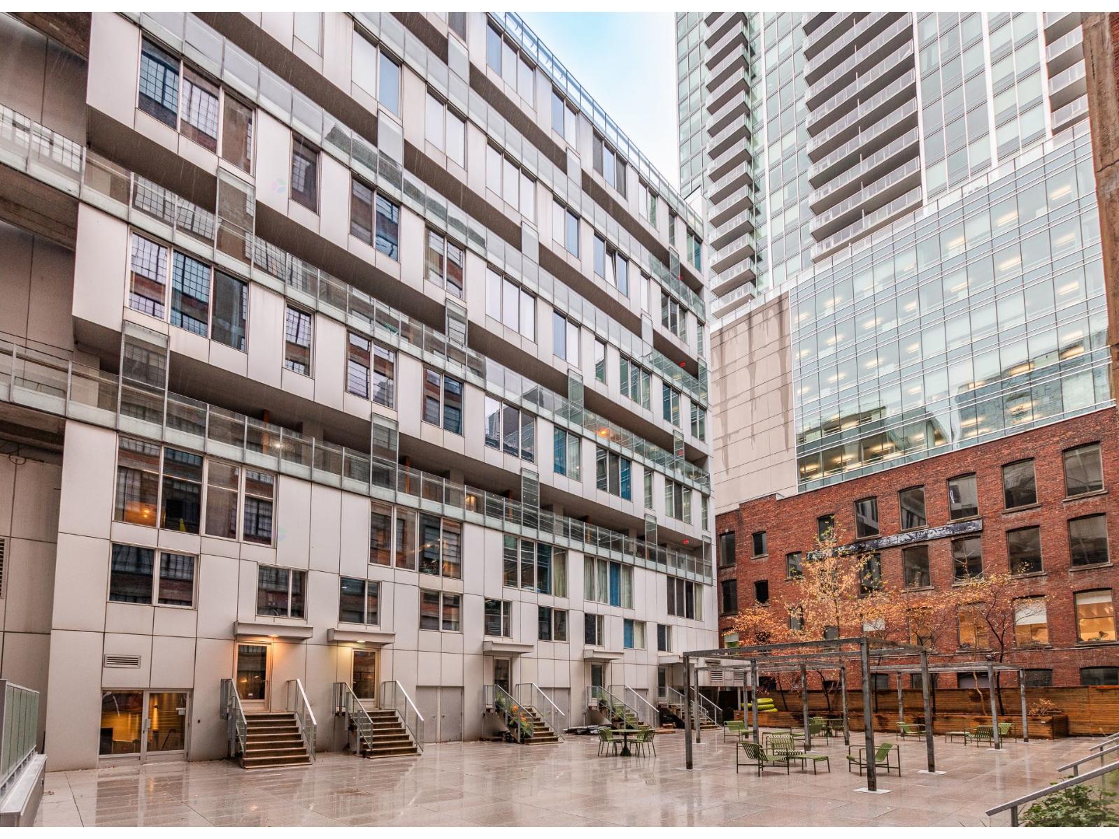 For sale: 445 Av. Viger O., #317, Montréal (Ville-Marie), Quebec H2Z2B8 ...