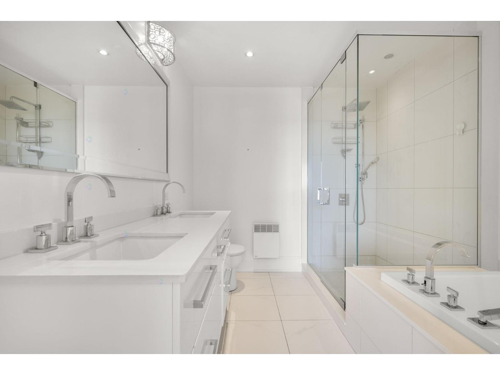 For sale: 3710 Boul. St-Elzear O., #706, Laval (Chomedey), Quebec ...
