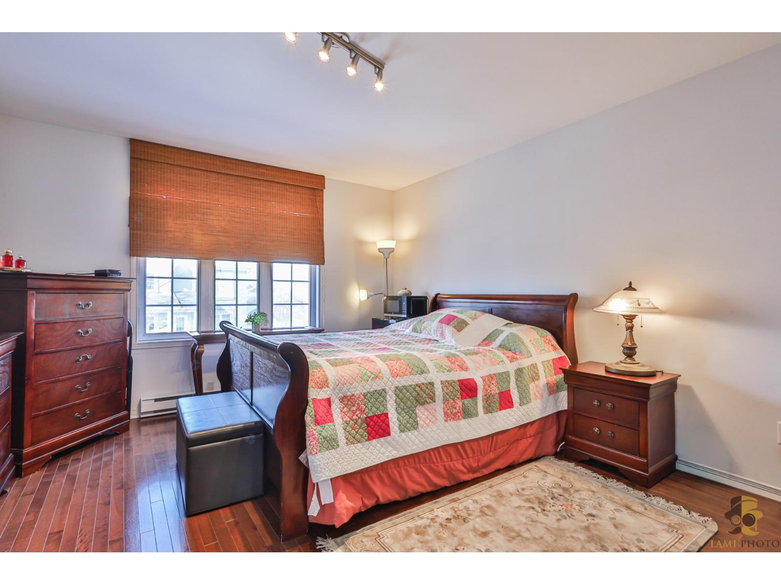 For sale: 2976 Rue Alfred-De Musset, Laval (Chomedey), Quebec H7P6E8 ...