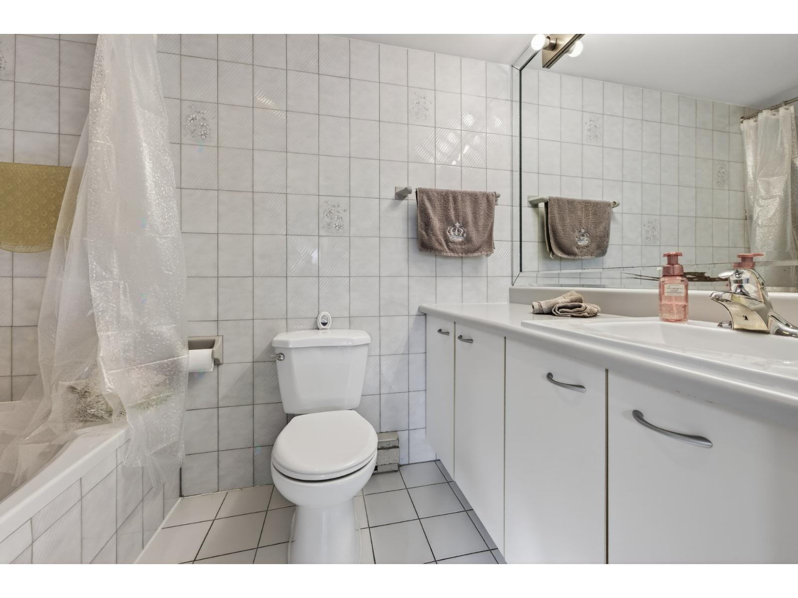 For sale: 421 Rue Roger-Pilon, #304, Dollard-des-Ormeaux, Quebec H9G2S1 ...