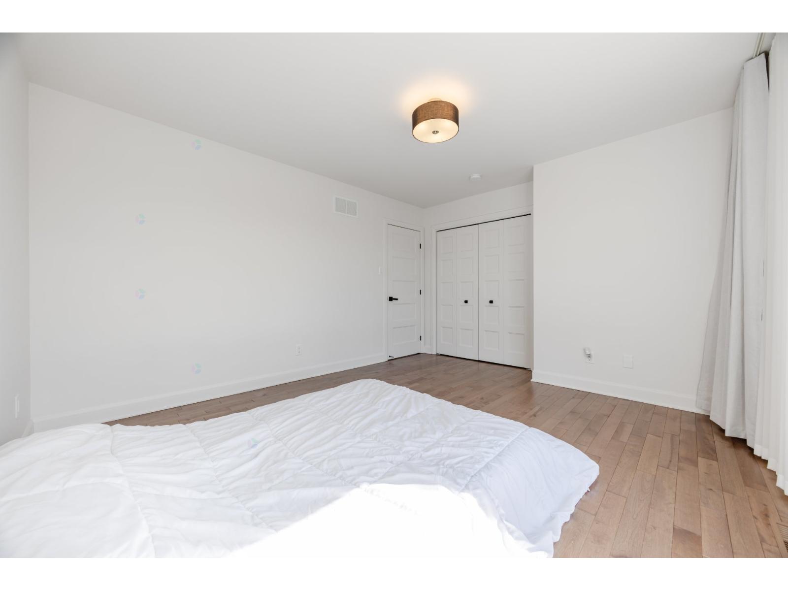 For sale: 1153 Rue Claude-Martineau, Laval (Chomedey), Quebec H7W0K6 ...