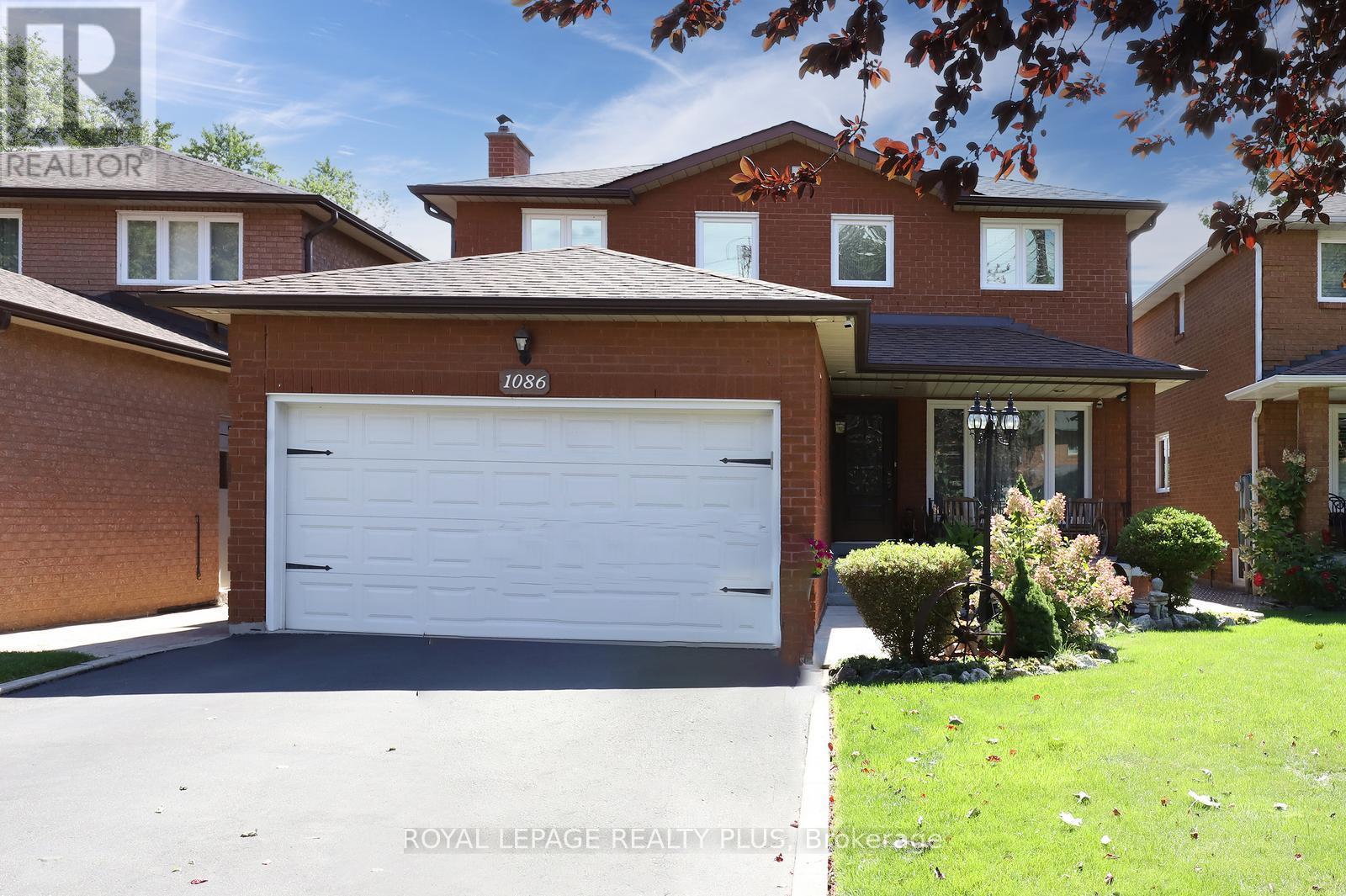 For sale: 1086 HEDGE DRIVE, Mississauga (Lakeview), Ontario L4Y1G2 ...