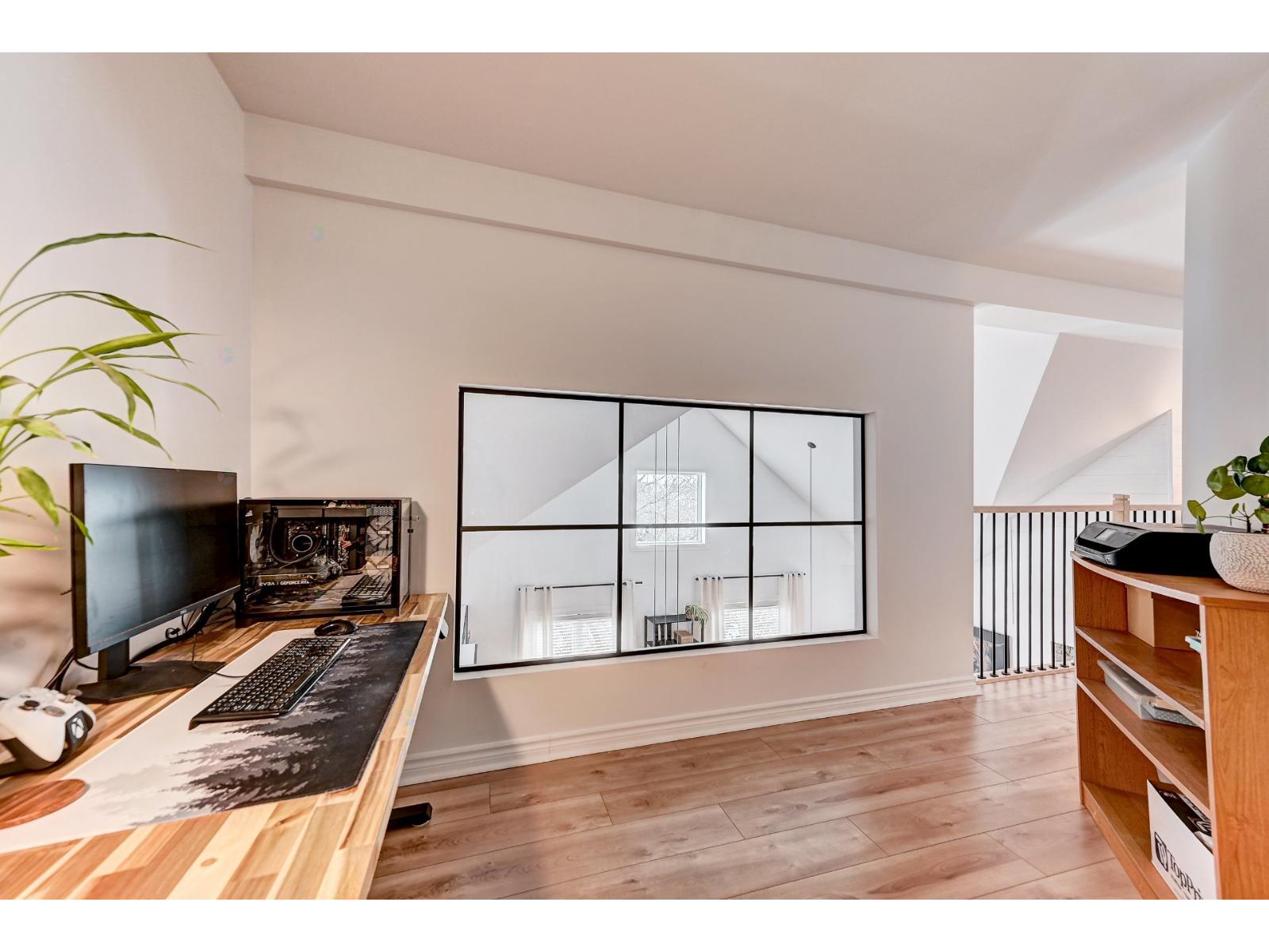 For sale: 10 Place Alexandre, #302, La Prairie, Quebec J5R5T7 - 9879399 ...