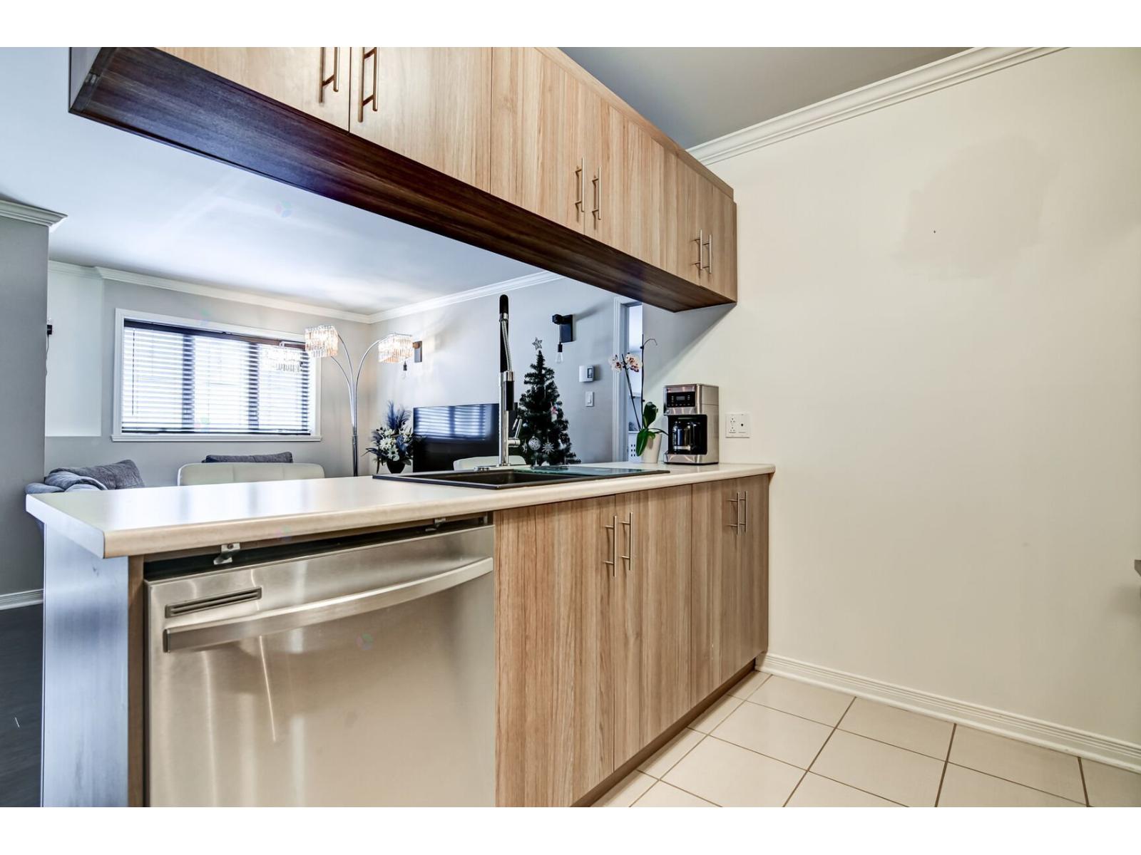 For sale: 8685 Place du Charpentier, #2, Mirabel, Quebec J7N0C1 ...