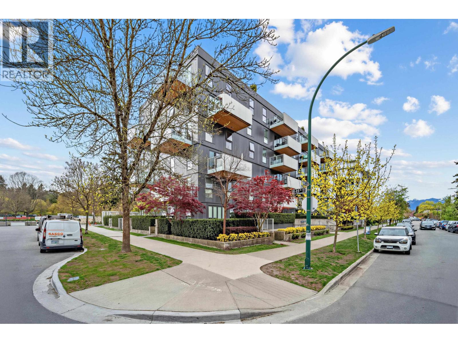 For sale: 302 5089 QUEBEC STREET, Vancouver, British Columbia V5W0E5 ...