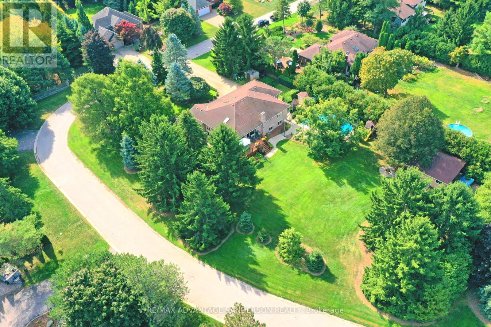 For sale: 109 SALISBURY DRIVE, Middlesex Centre (Birr), Ontario N0M1P0 ...