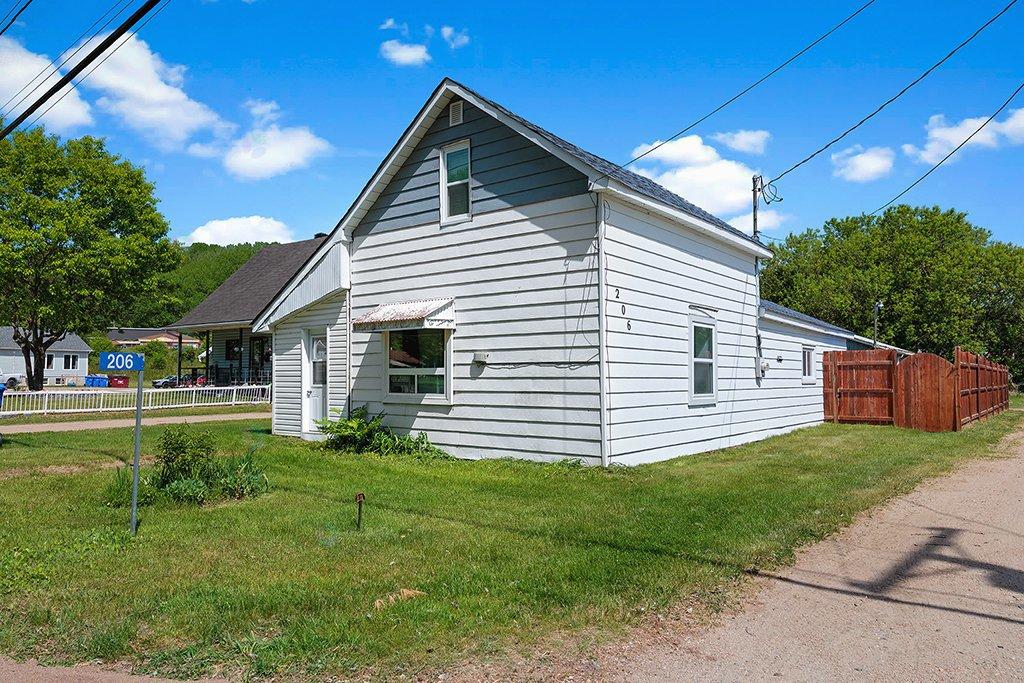For sale: 206 Ch. de la Chute, Mansfield-et-Pontefract, Quebec J0X1R0 ...