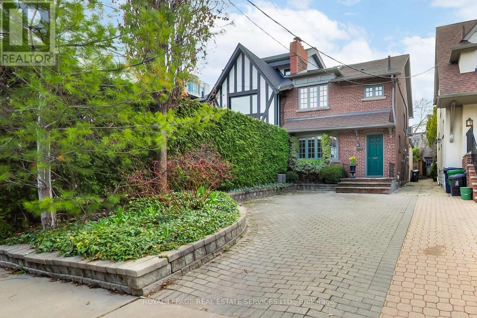 À vendre : 738 HURON STREET, Toronto (Casa Loma), Ontario M4V2W3 ...