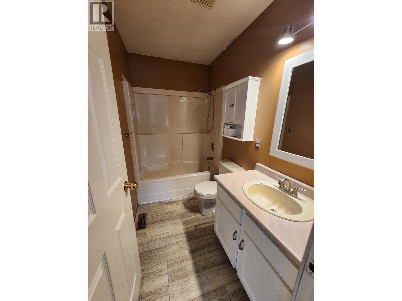 For sale: 7615 PEARL DRIVE, Prince George, British Columbia V2K4N5 ...