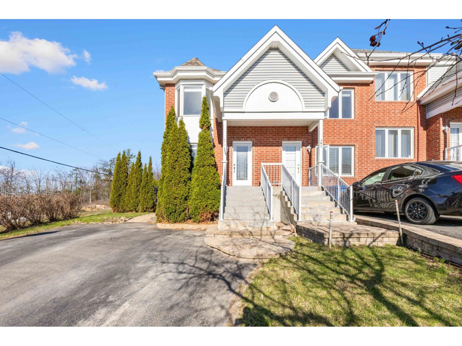 For sale: 300 Rue Renaissance, Pincourt, Quebec J7W0B5 - 25186086 ...