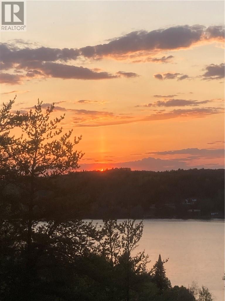 For sale: 5087 Tilton Lake Road, Sudbury, Ontario P3G1K9 - 2126780 ...