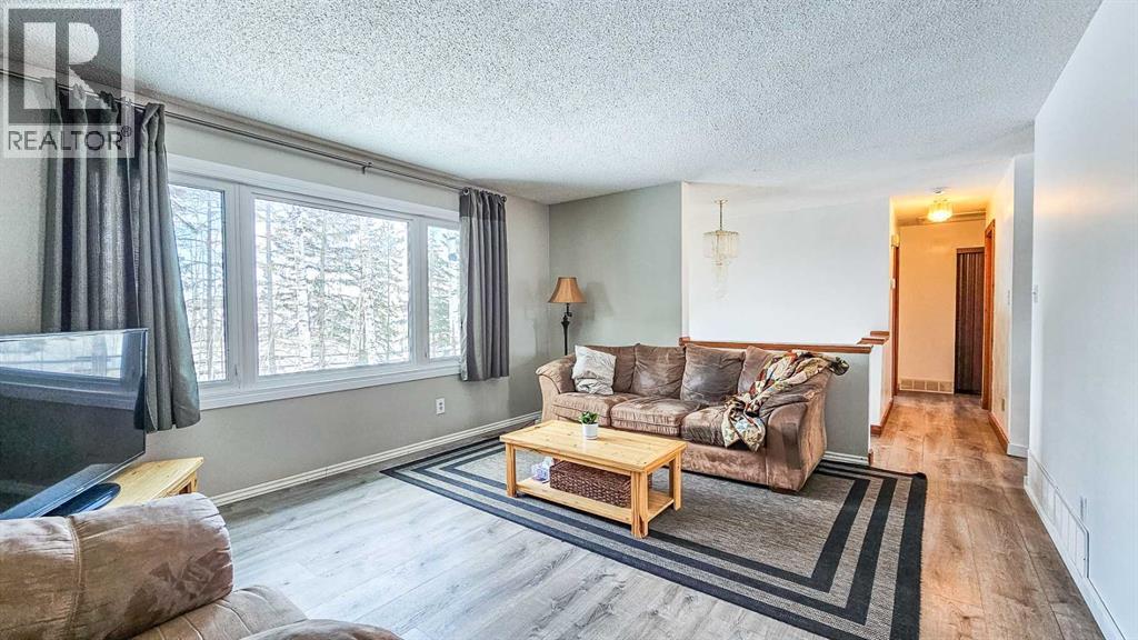 For sale: 69565 Range Road 65, Grovedale, Alberta T0H1X0 - A2292813 ...