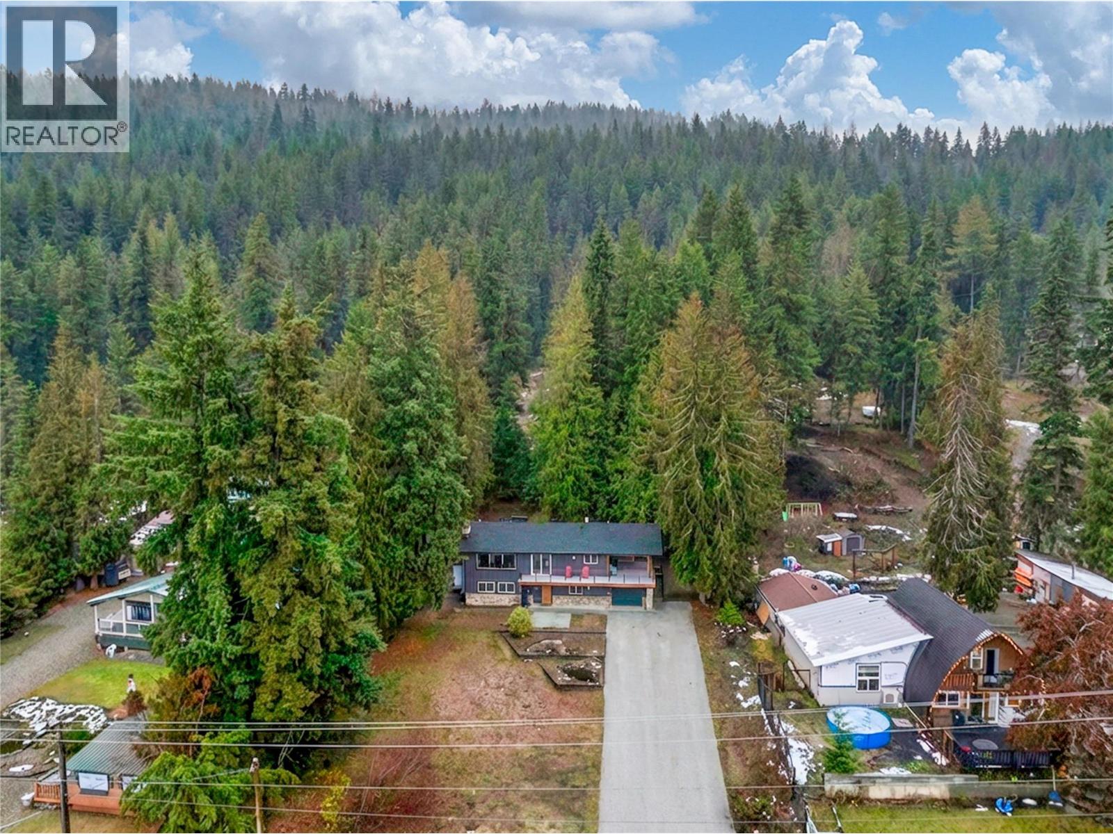 For sale: 2022 Eagle Bay Road, Blind Bay, British Columbia V0E1H1 ...