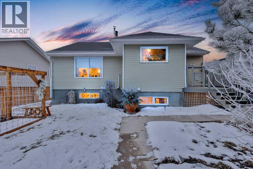 For sale: 411 Mountain View Place, Longview, Alberta T0L0H0 - A2279520 ...