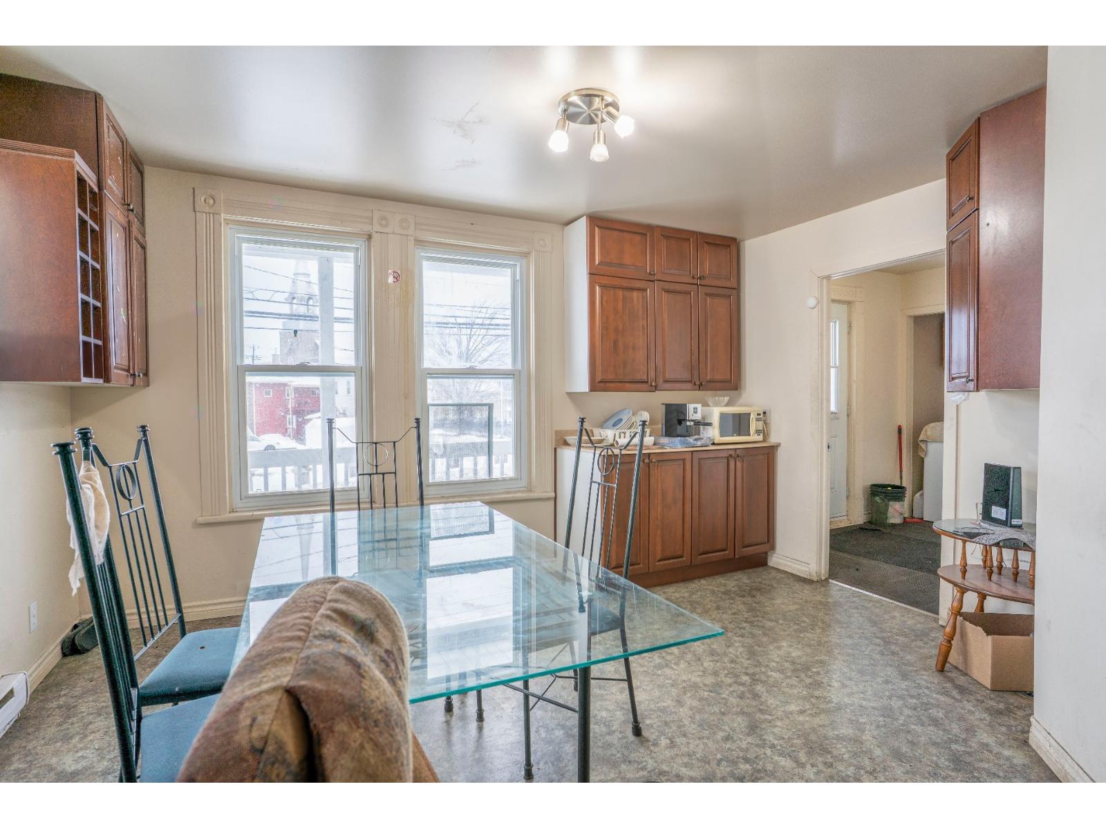 À vendre : 40 Rue Bureau, Saint-Éphrem-de-Beauce, Québec G0M1R0 ...