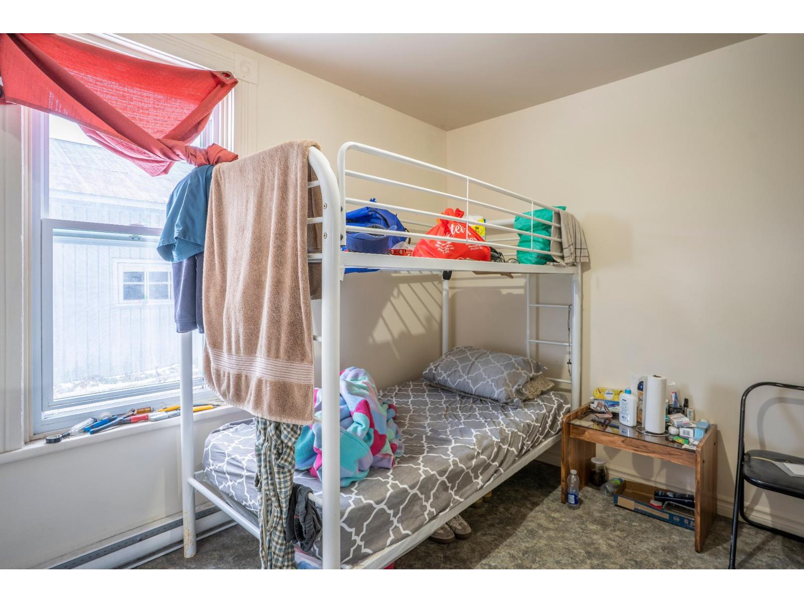 À vendre : 40 Rue Bureau, Saint-Éphrem-de-Beauce, Québec G0M1R0 ...