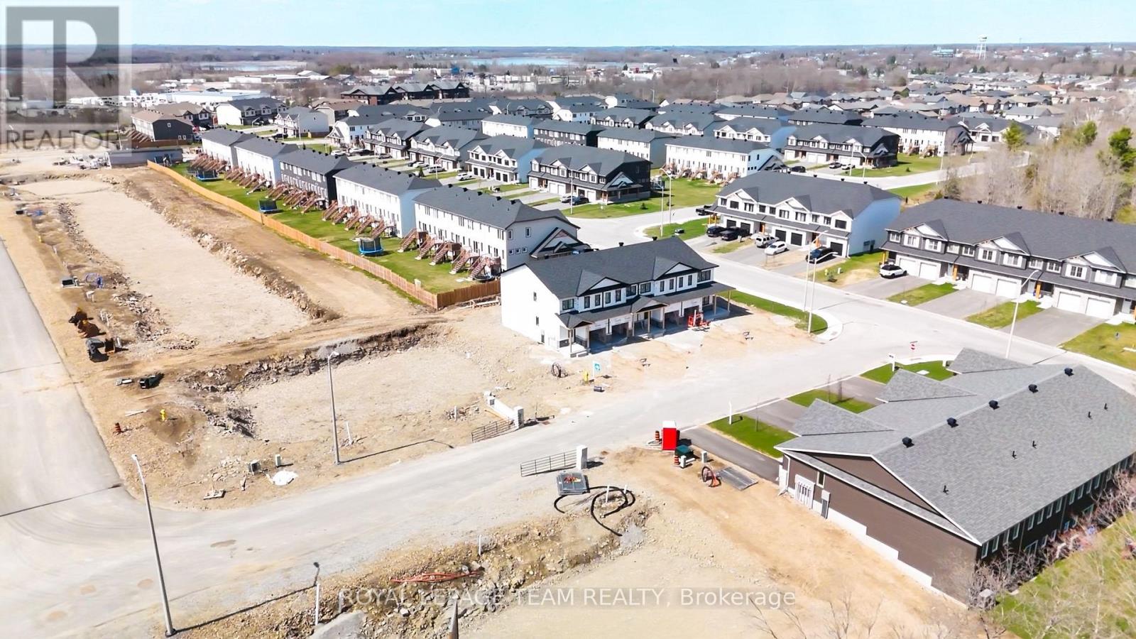 For sale: 151 DOCTOR AGNES CRAINE DRIVE, Smiths Falls, Ontario K7A0B8 ...