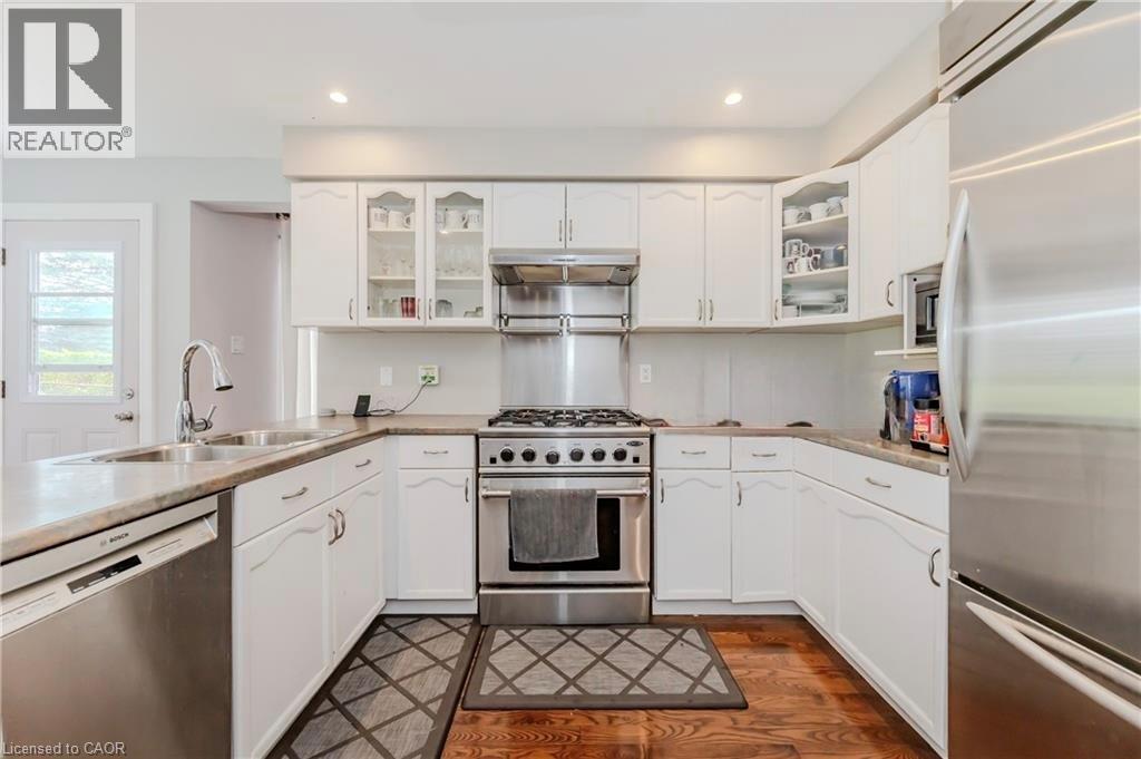 For sale: 132 TRUSSLER Road, Kitchener, Ontario N2N0A9 - 40812525 ...