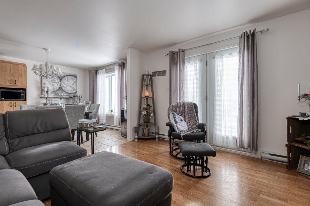 À vendre : 530-544 Rue G.-E.-Cyr, Drummondville, Québec J2C7Z5 ...