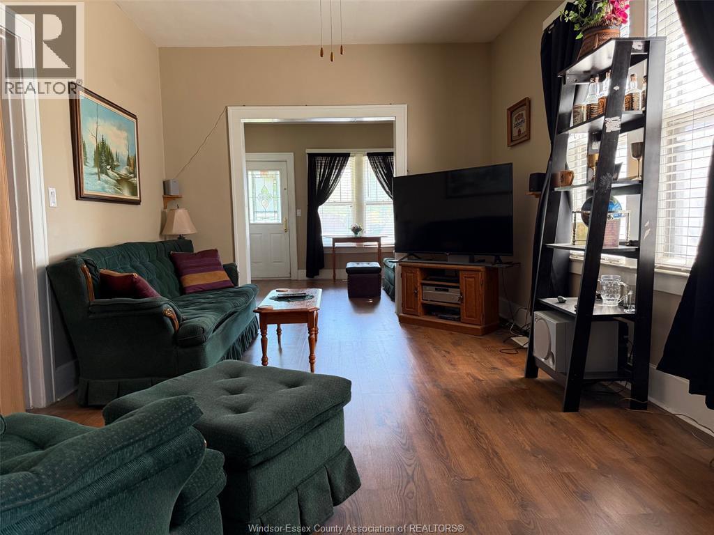 For sale: 773 GLENGARRY AVENUE, Windsor, Ontario N9A1R4 - 26010316 ...