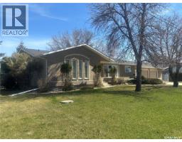 For sale: 101 Kennedy DRIVE, Melfort, Saskatchewan S0E1A0 - SK035854 ...