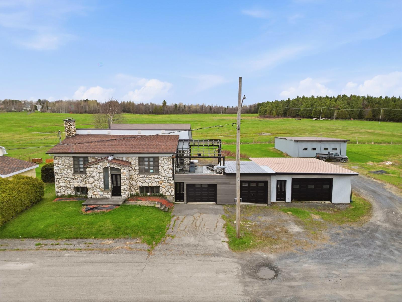 For sale: 571 11e Rue E., La Guadeloupe, Quebec G0M1G0 - 16618229 ...