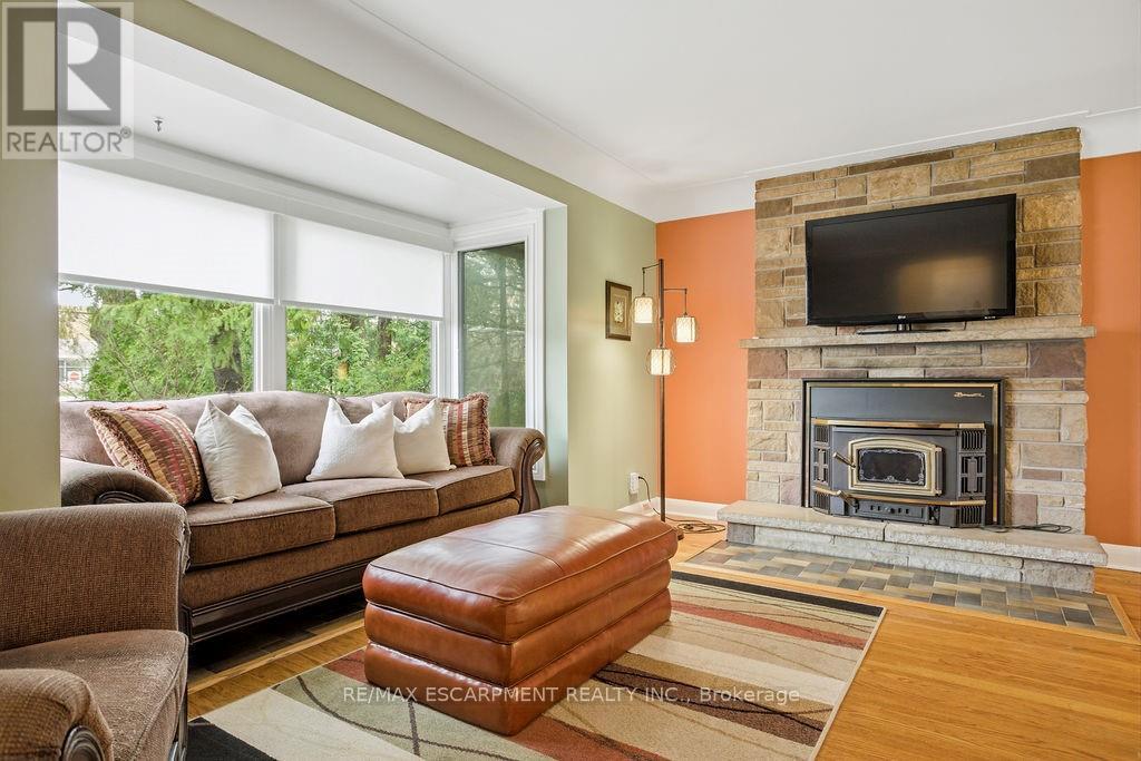 For rent: 475 KITTY MURRAY LANE, Hamilton (Meadowlands), Ontario L9G3K9 ...