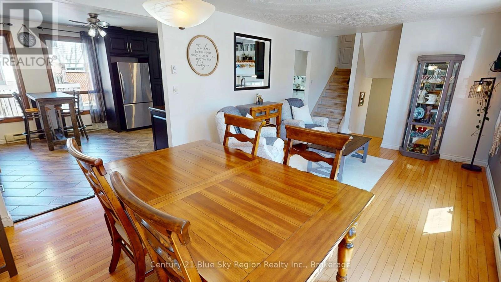 For sale: 25 CARRIAGE CRESCENT, North Bay (Airport), Ontario P1C1G5 ...