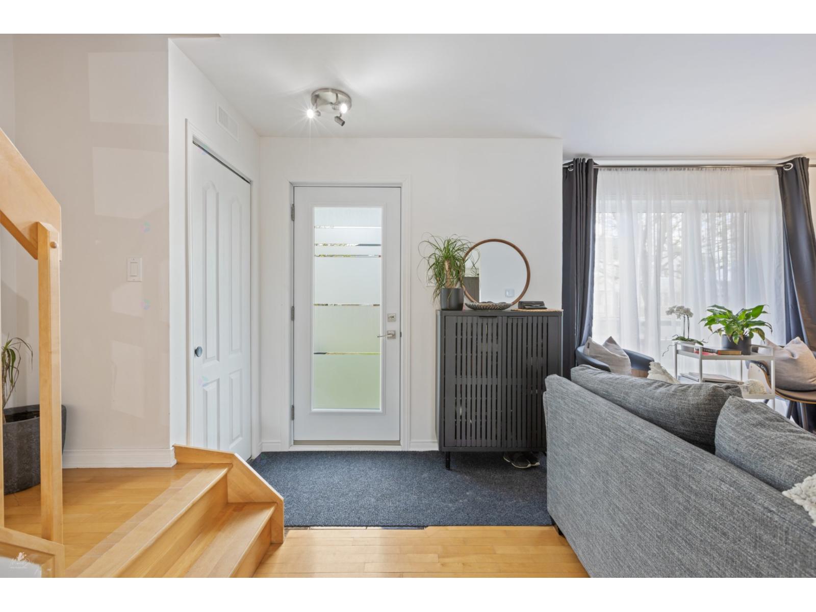 À vendre : 1247 Rue Courteline, Québec (La Haute-Saint-Charles), Québec ...