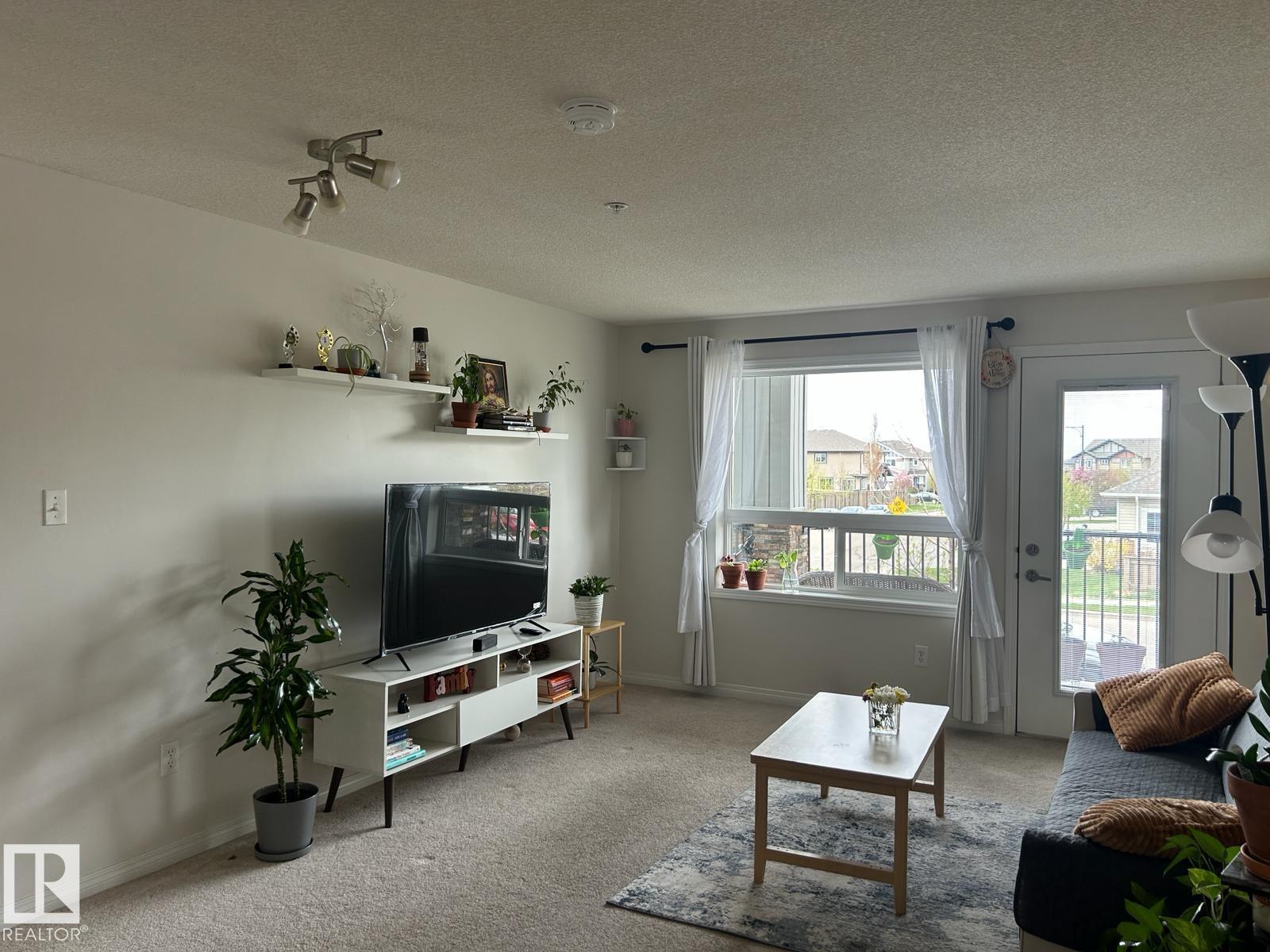 For sale: #1228 9363 SIMPSON DR NW, Edmonton, Alberta T6R0N2 - E4488798 ...