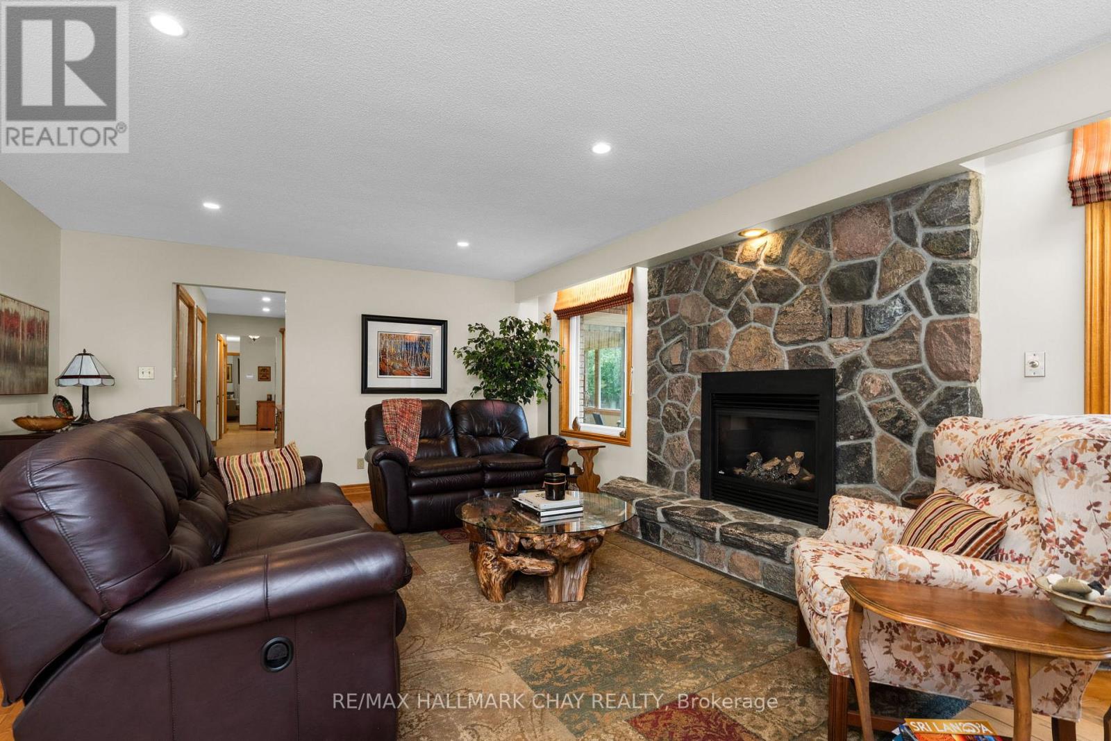 For sale: 1838 CARRIAGE COURT, Severn (Marchmont), Ontario L3V6H2 ...