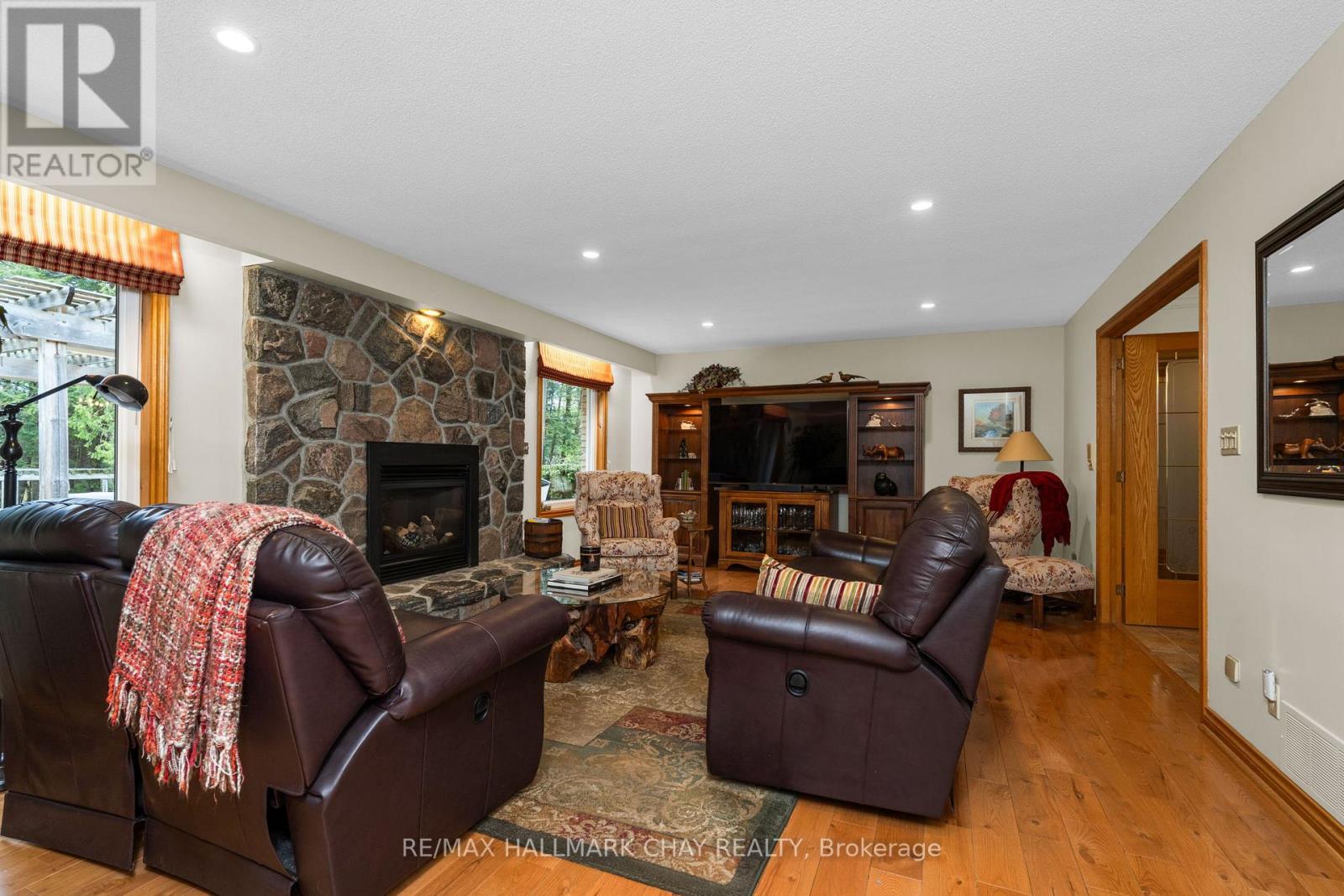 For sale: 1838 CARRIAGE COURT, Severn (Marchmont), Ontario L3V6H2 ...