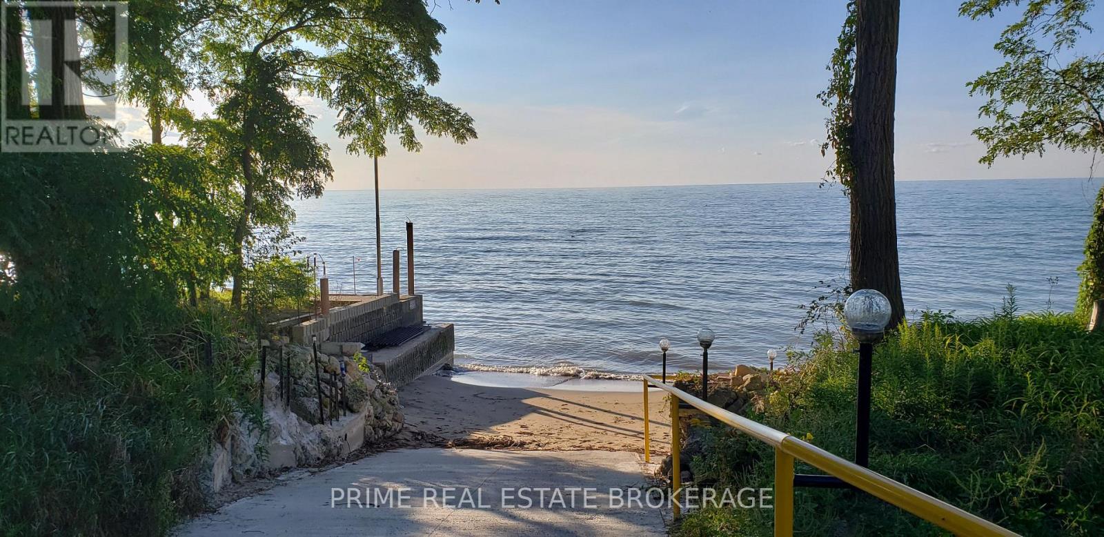 For sale: 5329 BROADVIEW AVENUE, Lambton Shores, Ontario N0N1J7 ...