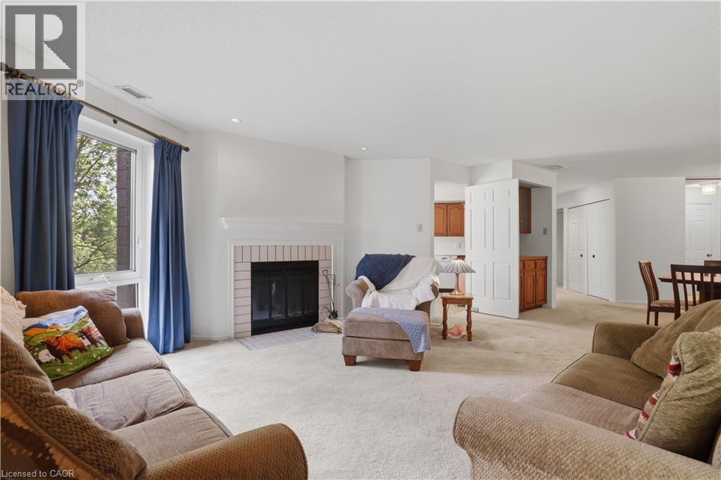 For sale: 52 BLUE SPRINGS Drive Unit# 22, Waterloo, Ontario N2J4M4 ...