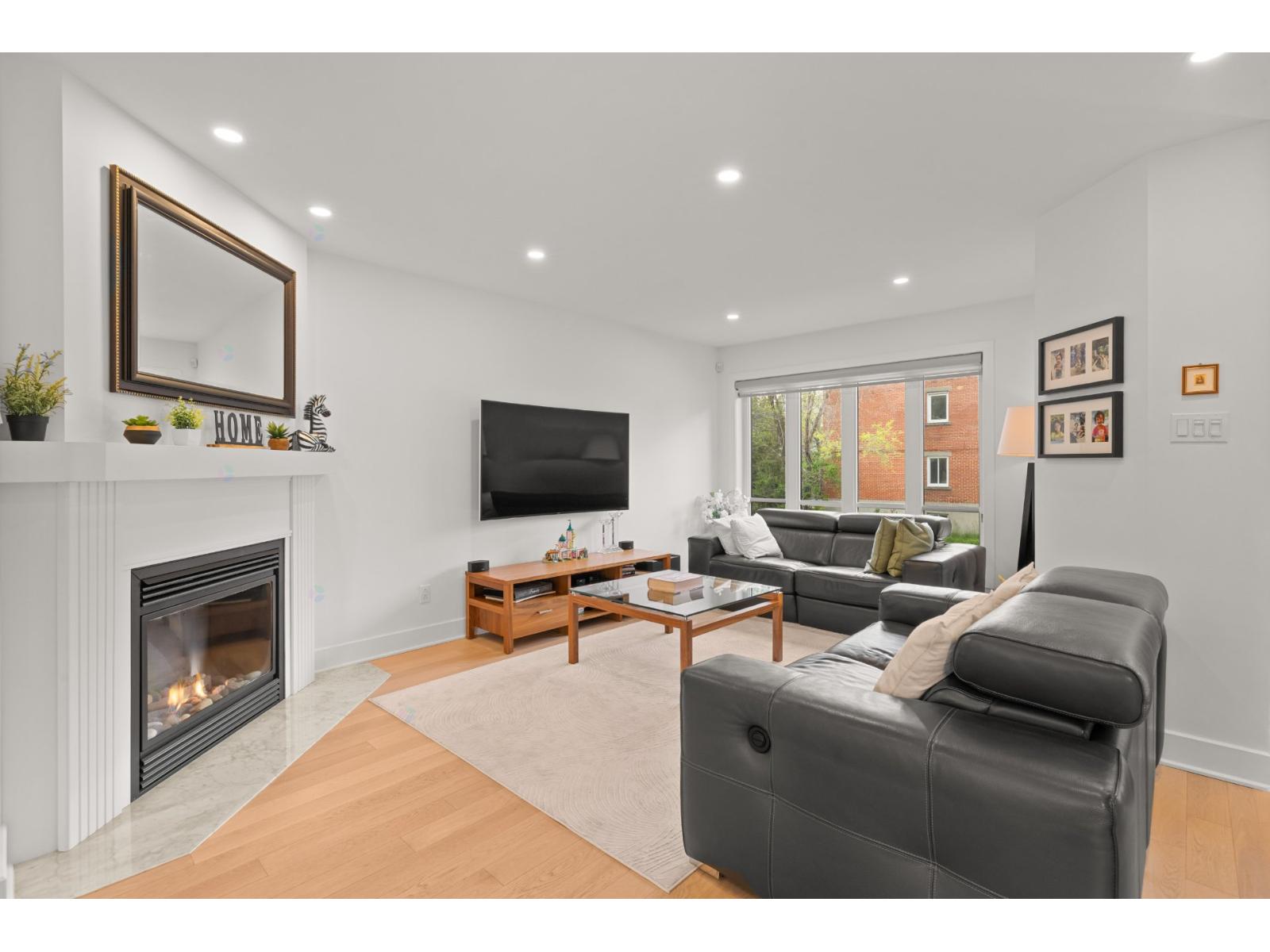 For sale: 7452 Ch. Canora, Montréal (Côte-des-Neiges/Notre-Dame-de ...