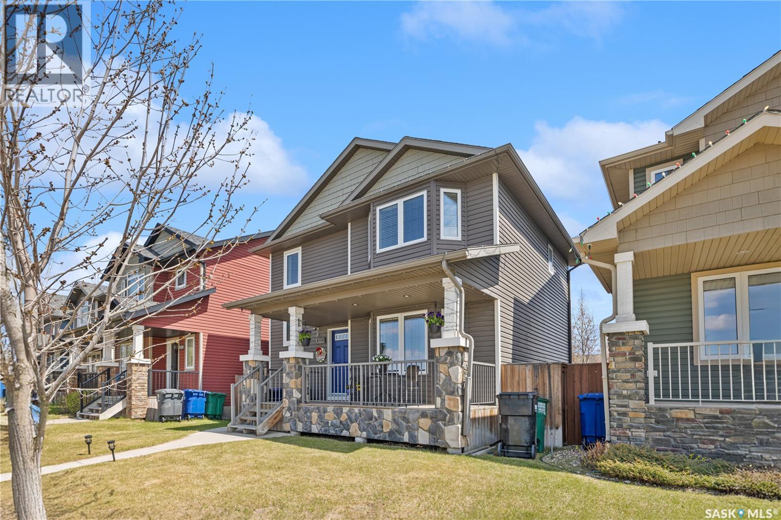 For sale: 806 Stonebridge COMMON, Saskatoon, Saskatchewan S7T0M8 ...