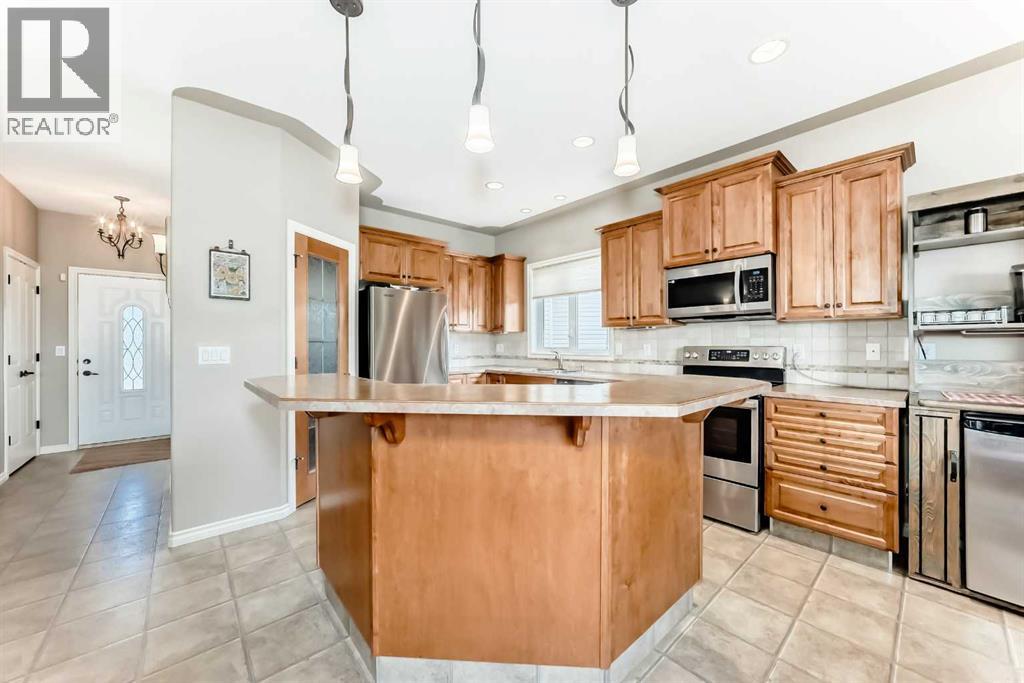 For sale: 8 Filbert Close, Sylvan Lake, Alberta T4S2L2 - A2288497 ...