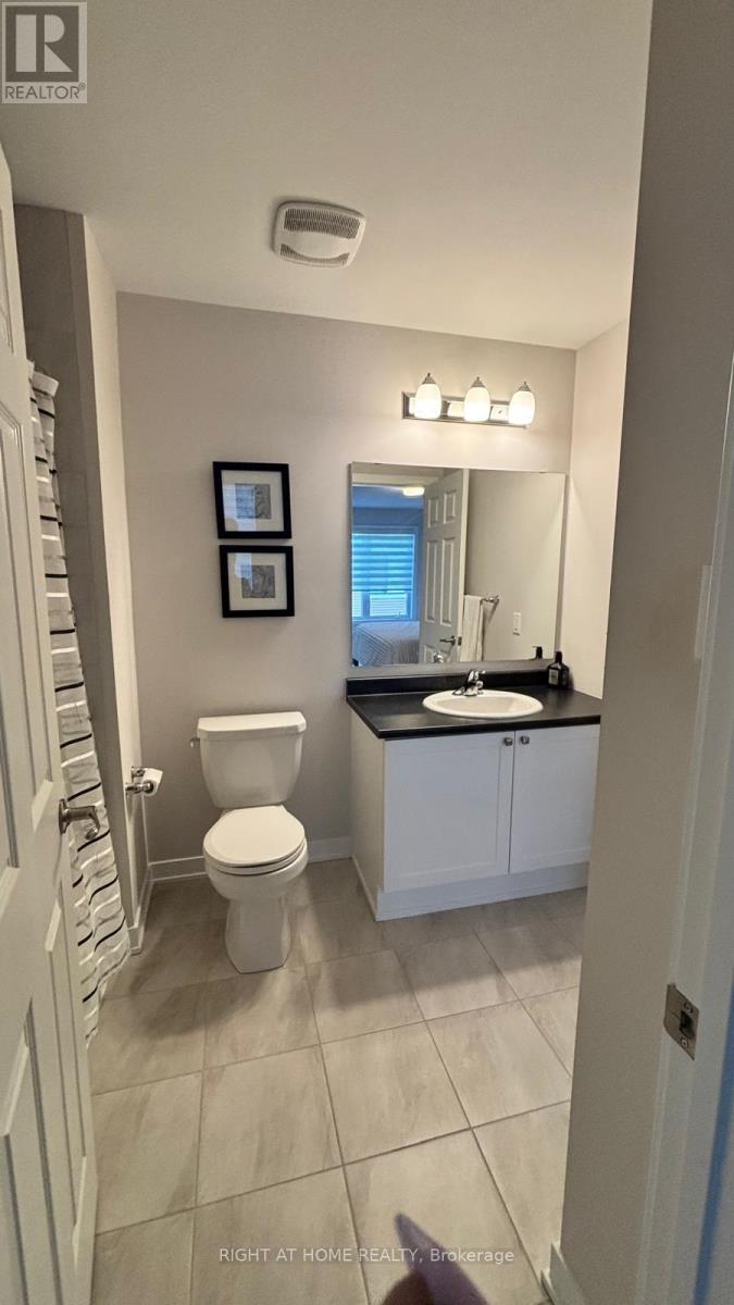 For sale: 42 STITCH MEWS, Ottawa, Ontario K0A2Z0 - X13159698 | REALTOR.ca