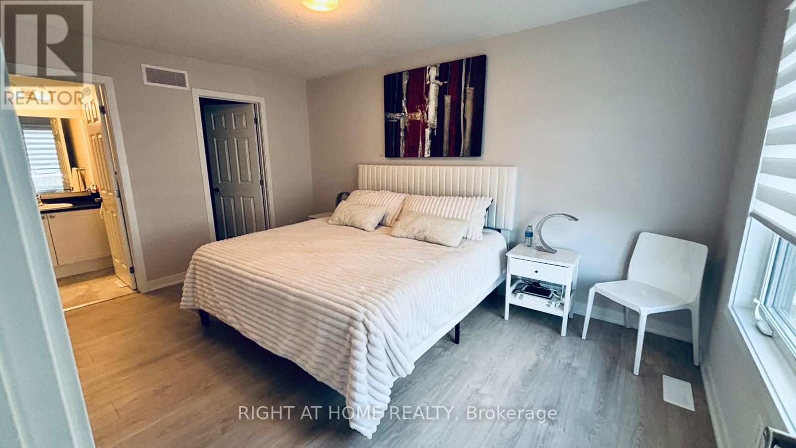 For sale: 42 STITCH MEWS, Ottawa, Ontario K0A2Z0 - X13159698 | REALTOR.ca