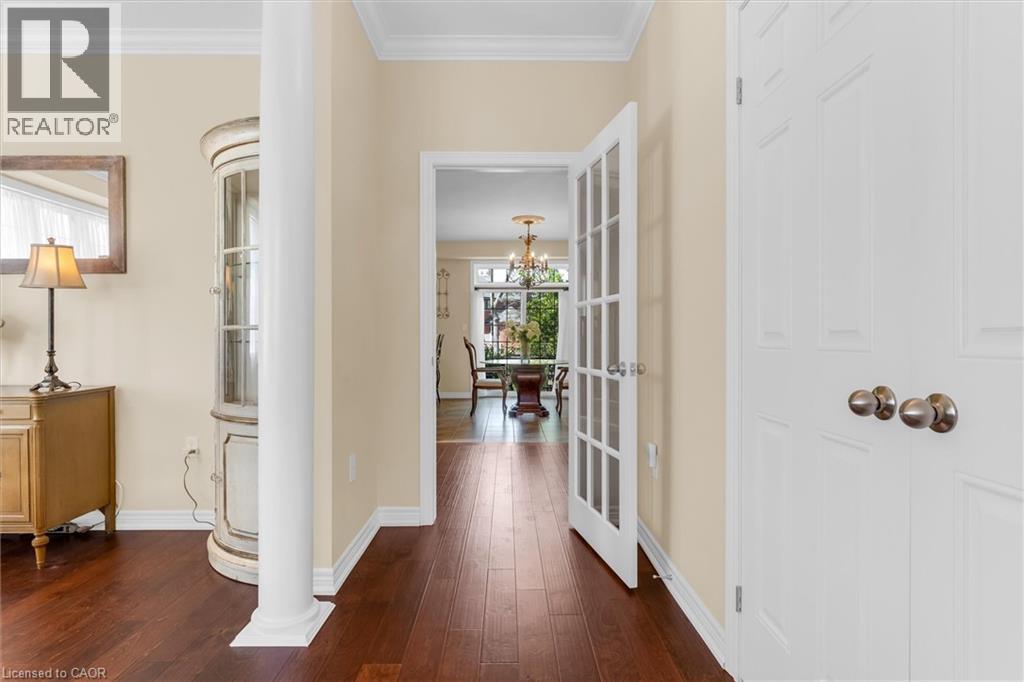 For sale: 16 WESTRIDGE Drive, Hamilton, Ontario L9C0C2 - 40830170 ...